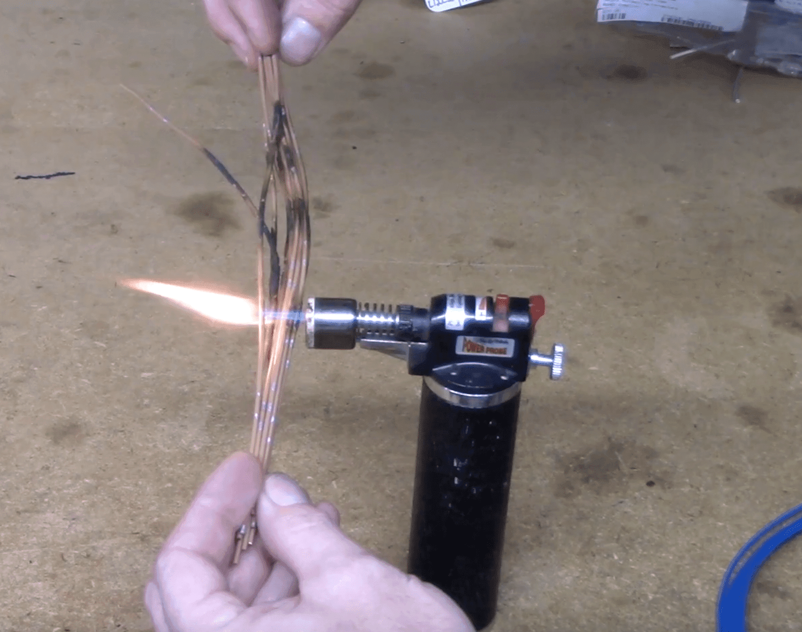 Bad wire vs. Good Wire: What happens with a flame? | FindPigtails.com