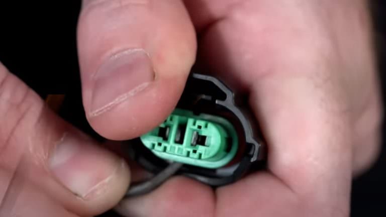 How to clean and remove wires from push-in automotive connectors ...