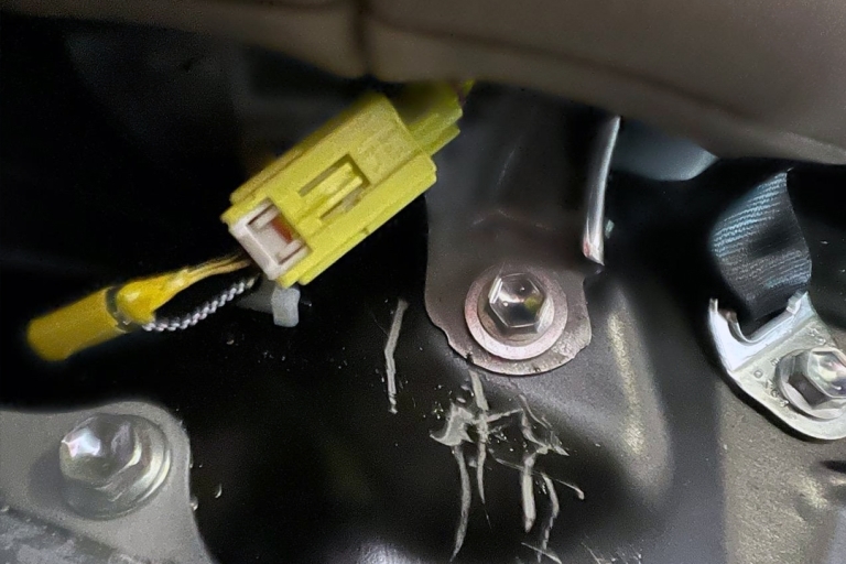 How to Identify a Failing Pin Connector and What to Do About It ...